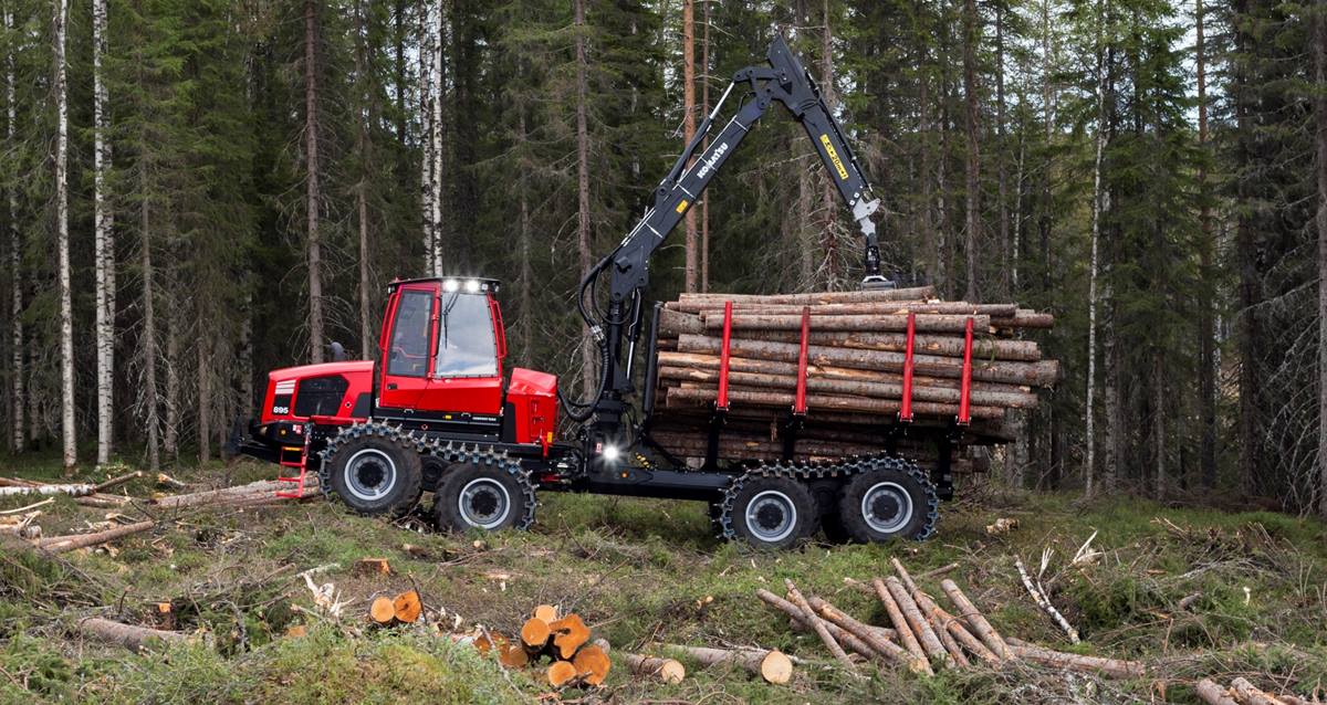 Komatsu 895 forwarder