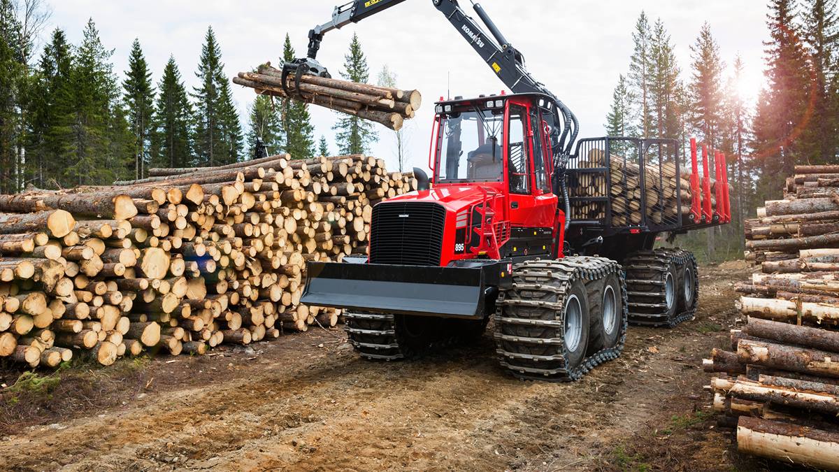 Komatsu 895 forwarder