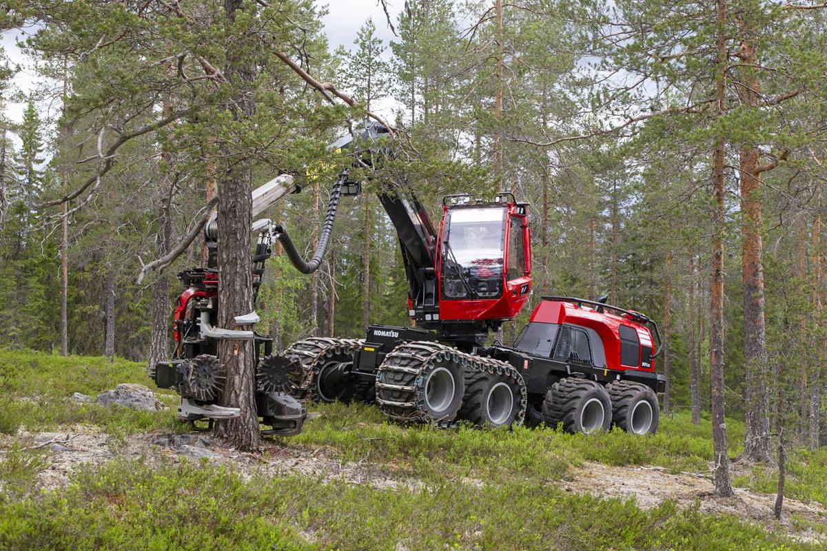 Komatsu 901XC harvester