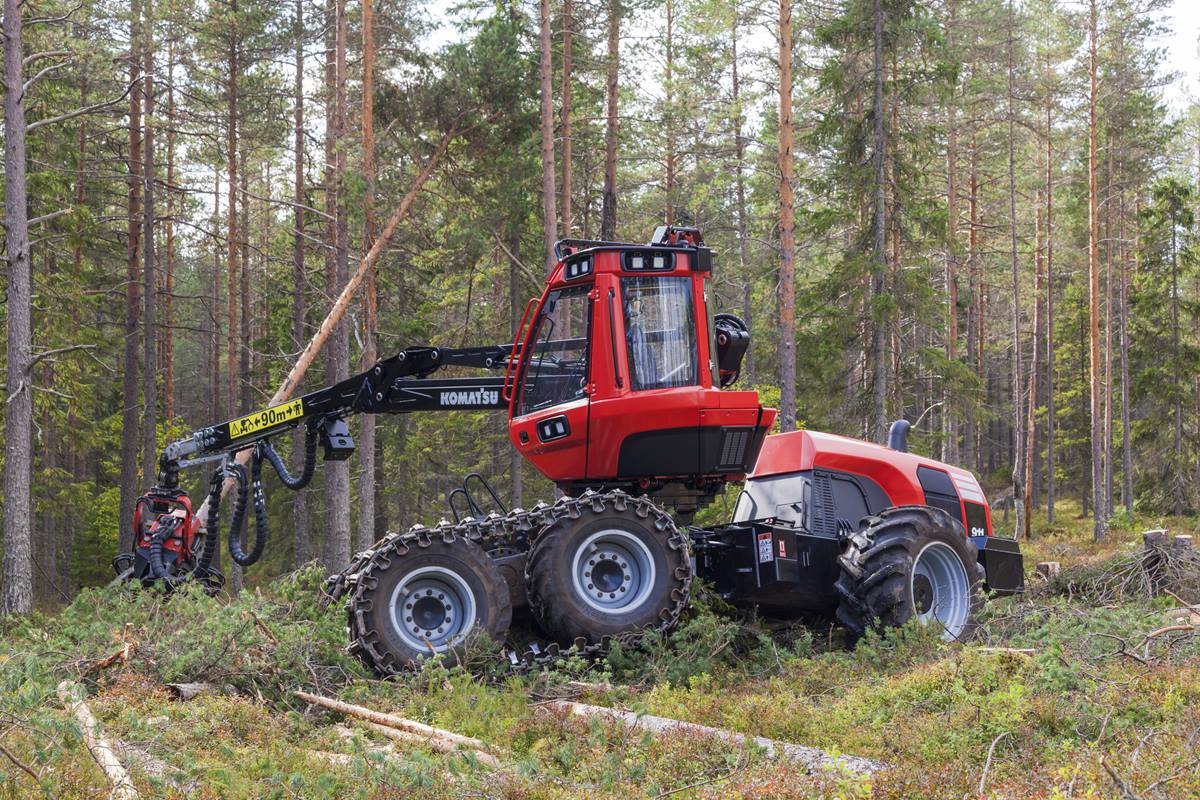 Komatsu 911 harvester